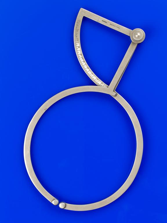 Calliper used to measure head size | Science Museum Group Collection